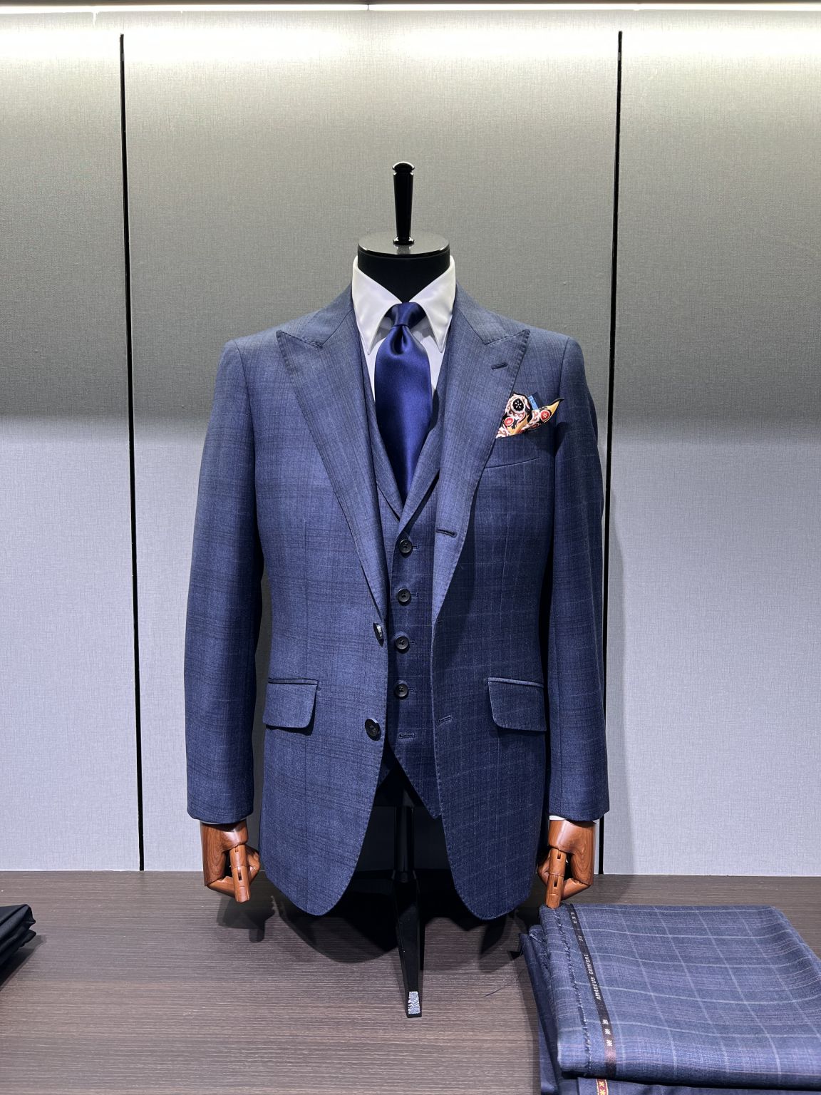 カイザーモデルの紹介！【神戸三宮】｜オーダースーツならGlobal Style（グローバルスタイル）