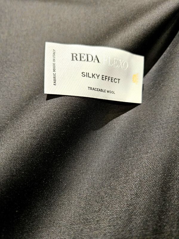 REDAと綺麗な艶感【神田】｜オーダースーツならGlobal Style（グローバルスタイル）