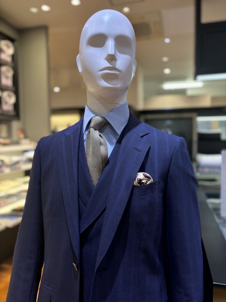 春夏のスーツ生地は軽快です！ 【クラックス仙台店】｜オーダースーツならGlobal Style（グローバルスタイル）