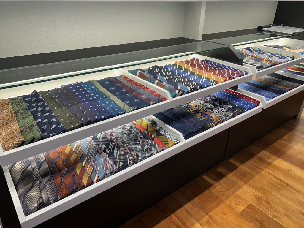 同じスーツでも【Kurax仙台店】｜オーダースーツならGlobal Style（グローバルスタイル）