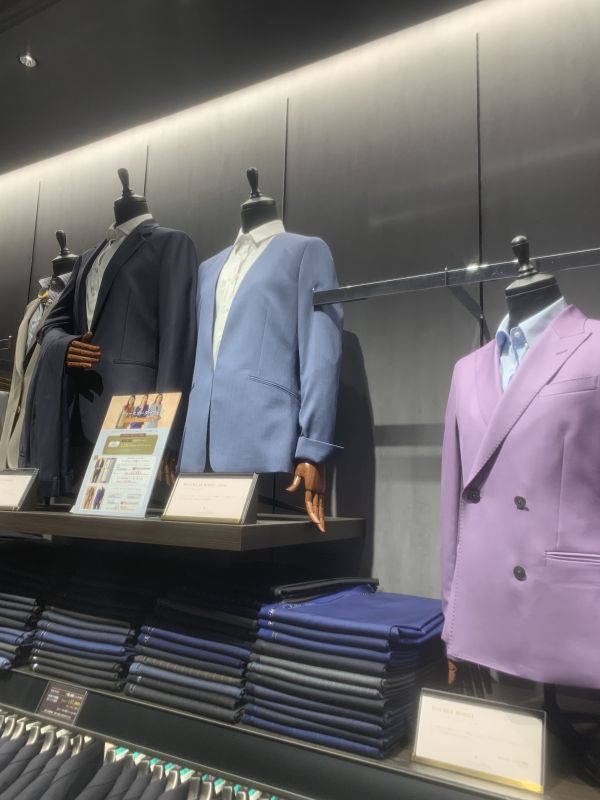 レディースのオーダースーツもおまかせを！！ 【大阪・梅田：PREMIUM KITTE大阪店】｜オーダースーツならGlobal Style（グローバルスタイル）